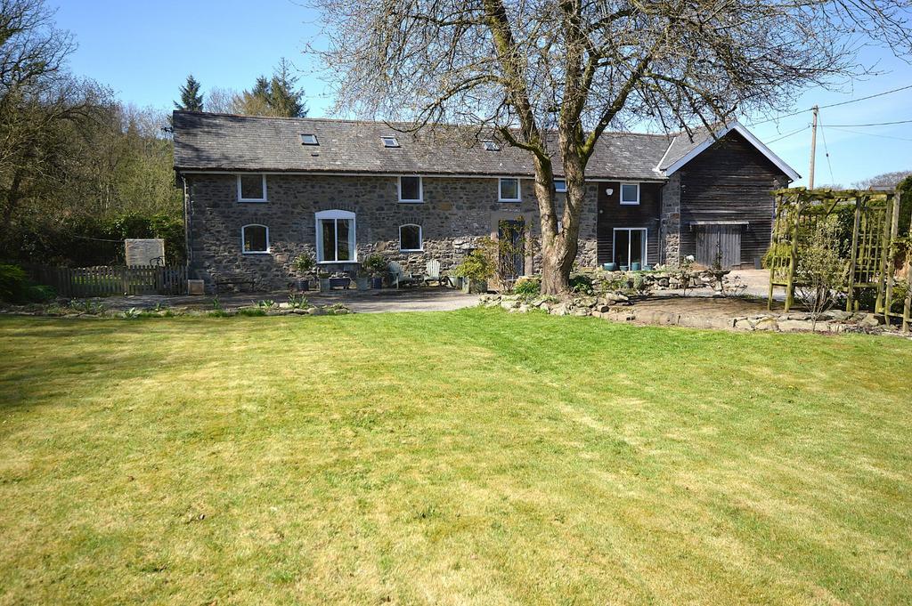 Carno, Caersws, Powys, SY17 4 bed detached house - £450,000
