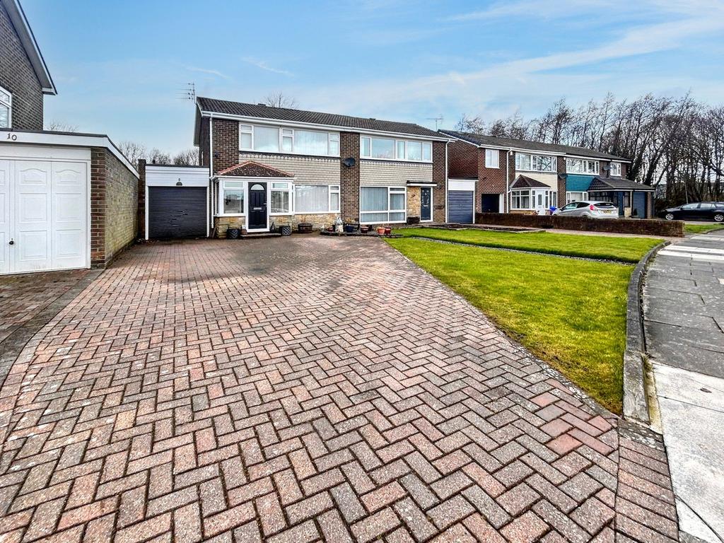 Melling Road, Cramlington... 3 bed semi-detached house - £225,000