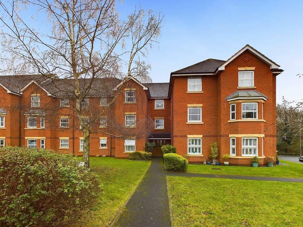 Hardy Court, Worcester... 2 bed apartment - £210,000
