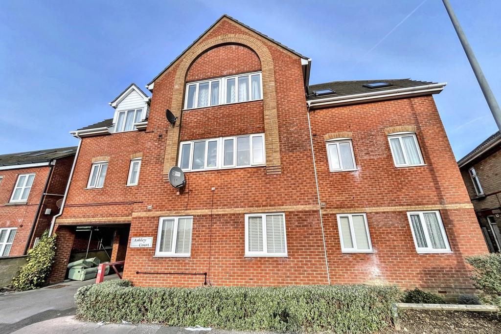 Boscombe 2 bed flat - £150,000