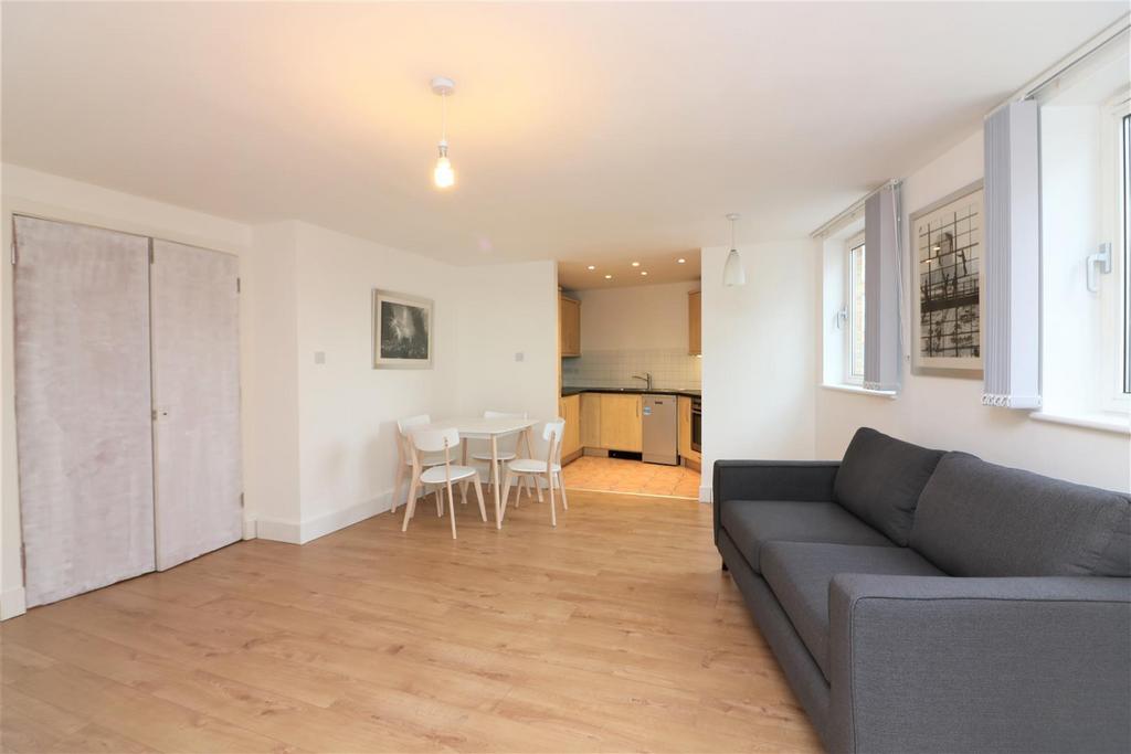 Basin Approach, London, E14 2 bed apartment for sale - £525,000