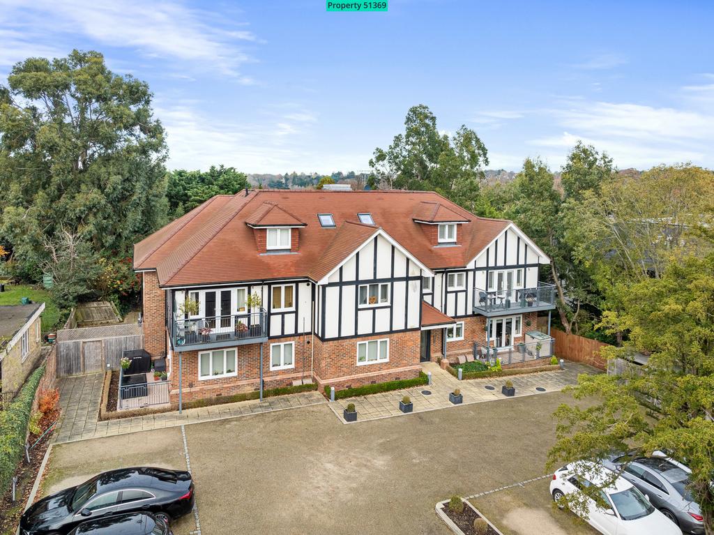 Durley Lodge, Bickley Park Road... 2 bed penthouse - £550,000