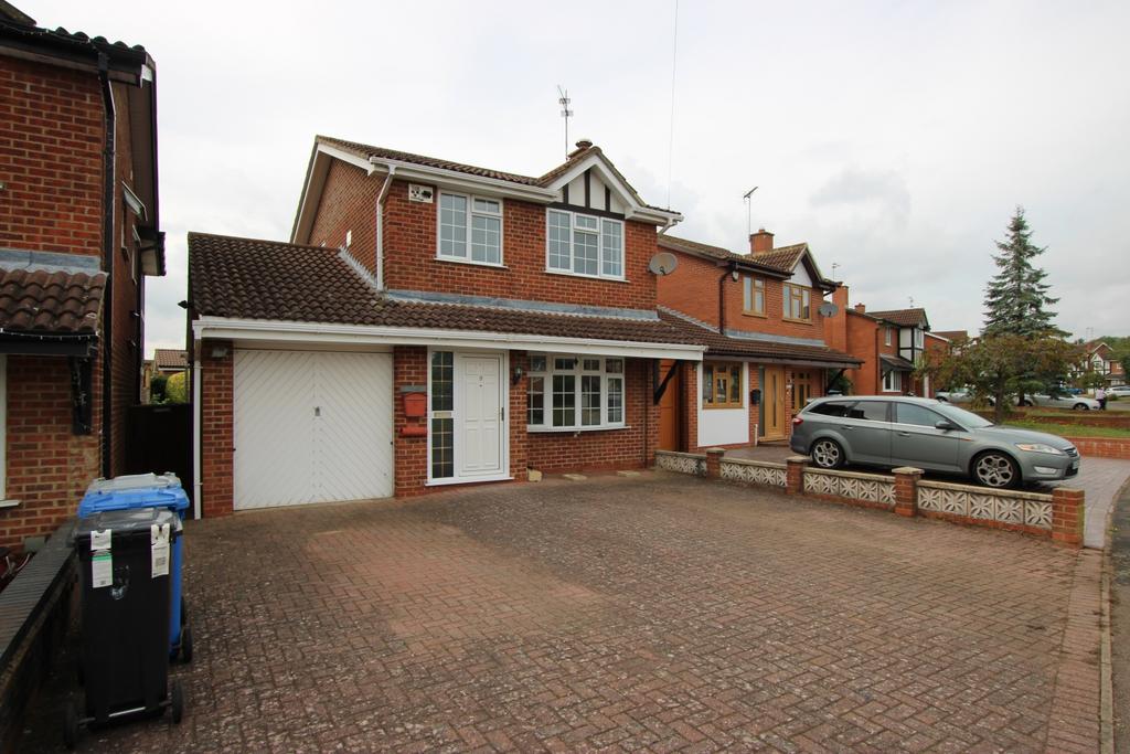 Carriage Drive, Kettering... Detached house - £1,350 pcm (£312 pw)