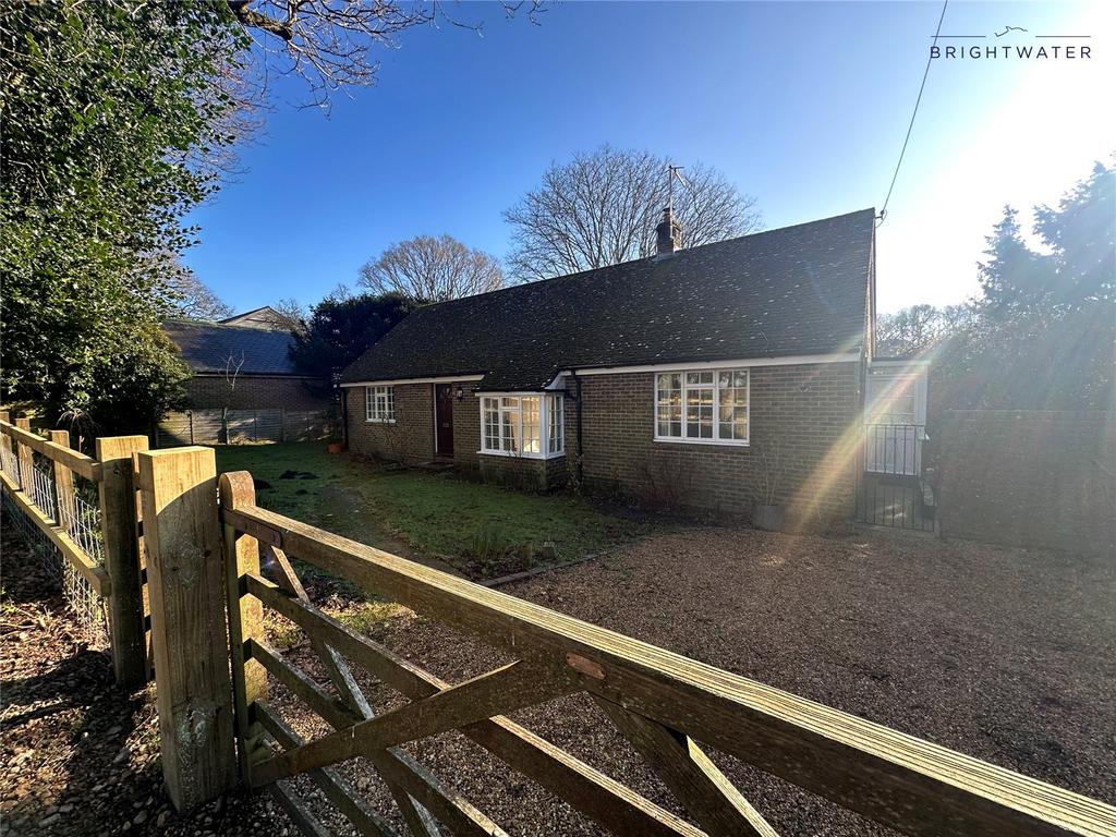 Hatchett Green, Hale, Fordingbridge... 2 bed bungalow for sale - £575,000