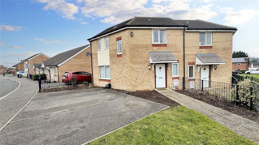 Hartopp Road, Melton Mowbray... 2 bed semi-detached house - £90,000