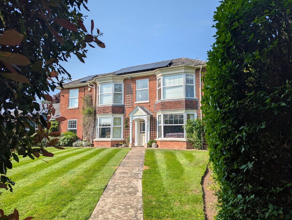 Hill House, Northwick Road, Bevere... 5 bed detached house for sale - £ ...