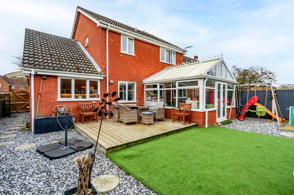 Watton Road, Great Hockham 3 bed detached house for sale - £300,000