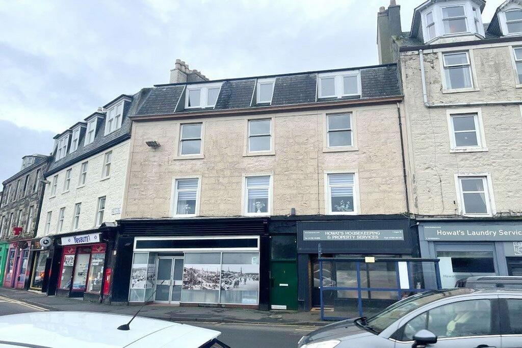 Argyle Street, Rothesay, Isle of Bute... 3 bed flat - £37,000