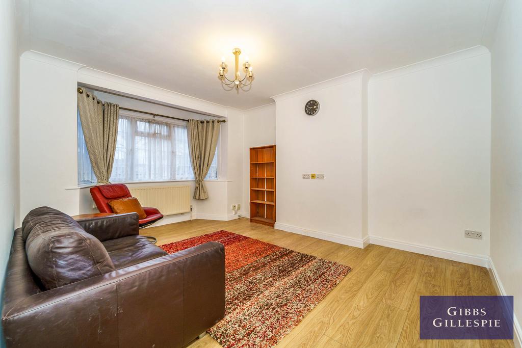Drake Court, Alexandra Avenue... 2 bed flat - £1,650 pcm (£381 pw)