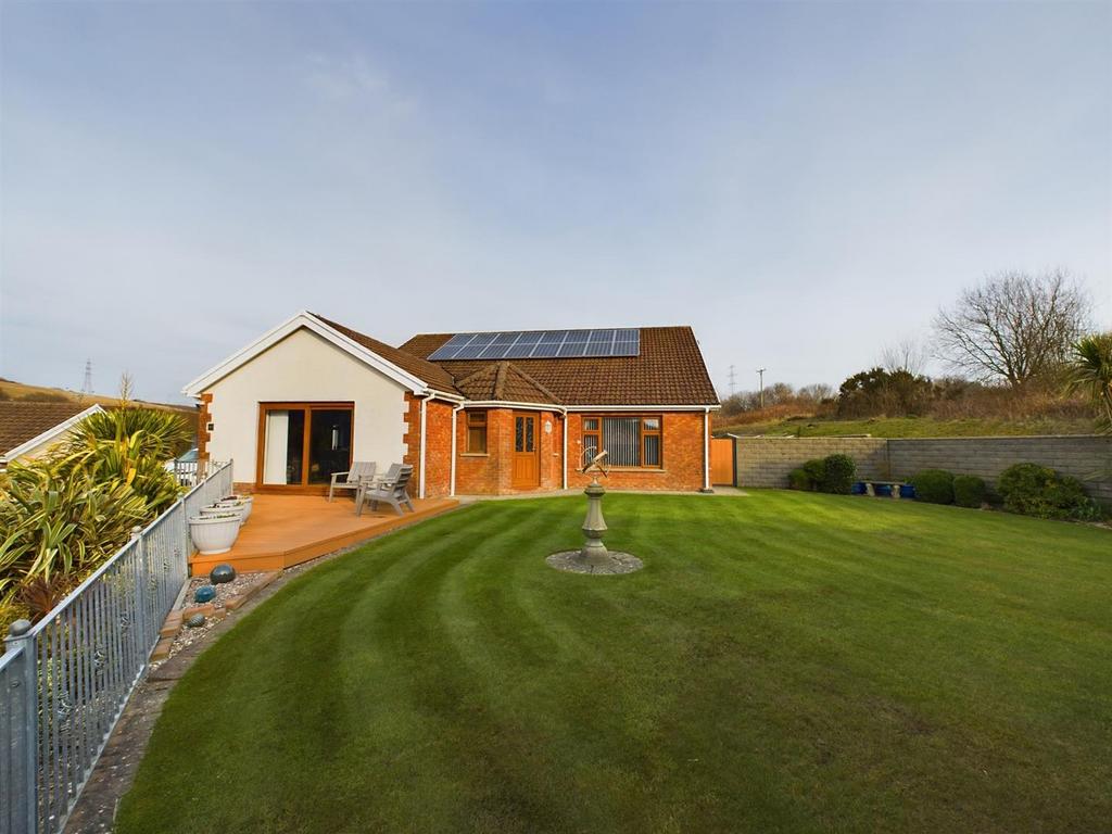 Dolau Fan Road, Burry Port 4 bed bungalow for sale - £425,000