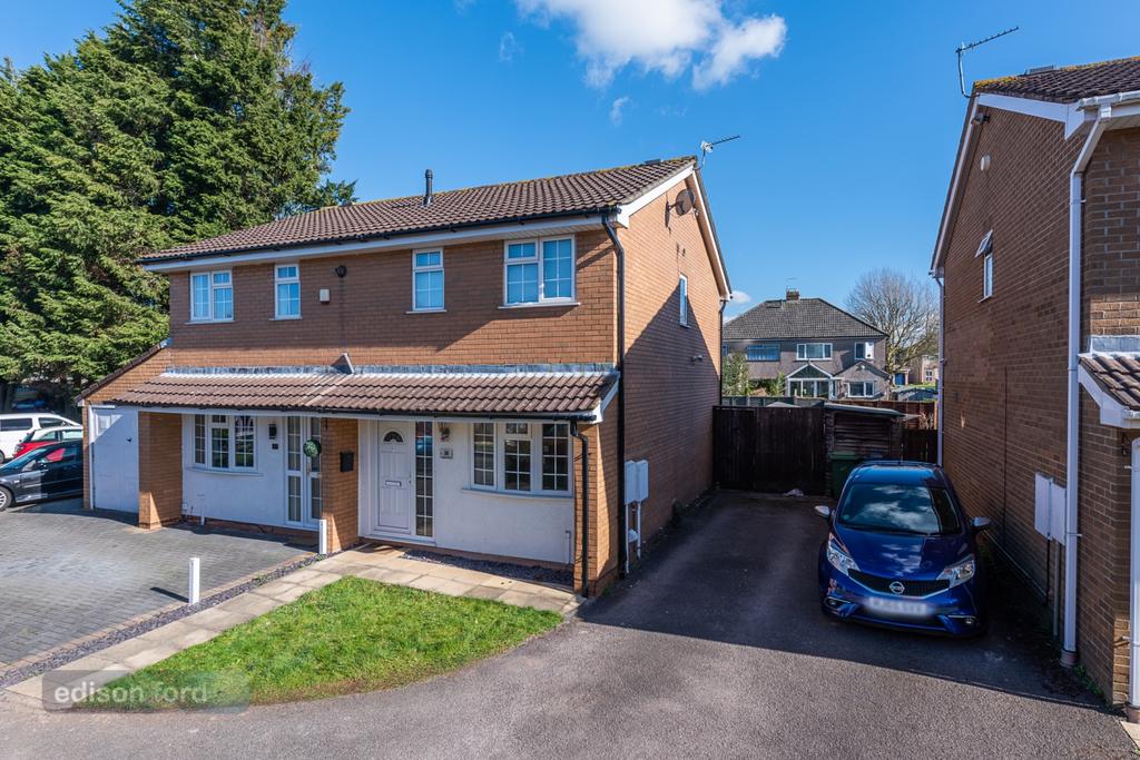 Longs Drive, Yate, Bristol, BS37 3 bed semi-detached house for sale - £ ...