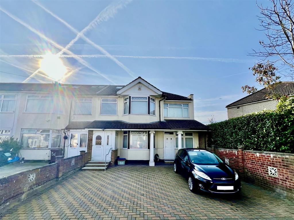 Francis Road, Hounslow TW4 6 bed end of terrace house for sale - £799,950