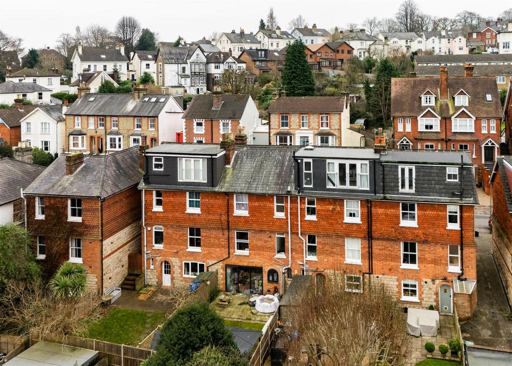 Grovehill Road, Redhill 3 bed terraced house for sale - £600,000