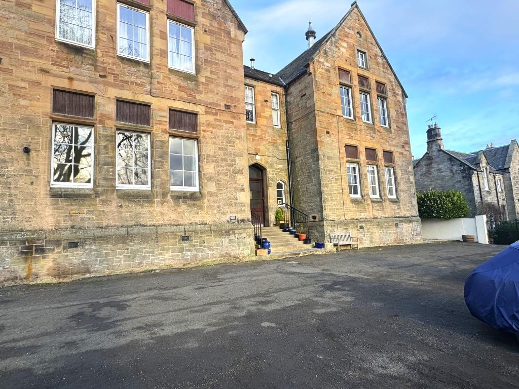 Lasswade Court, Midlothian EH18 1 bed flat - £1,050 pcm (£242 pw)