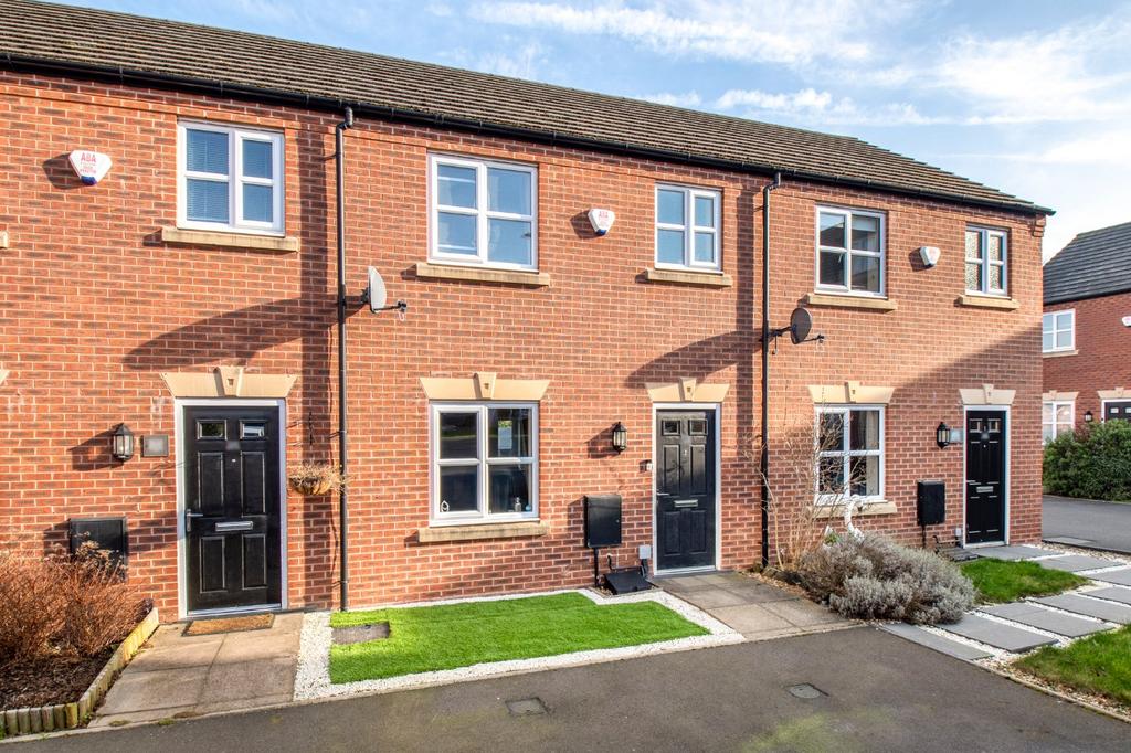 Bhullar Way, Oldbury, West Midlands, B69 3 bed terraced house - £200,000