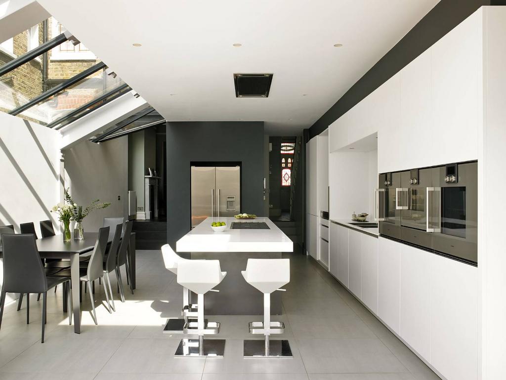 Niton Street, Fulham, London, SW6 6 bed house to rent - £17,333 pcm (£ ...