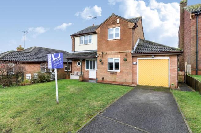 Cheltenham Court, Mansfield 3 bed detached house - £995 pcm (£230 pw)