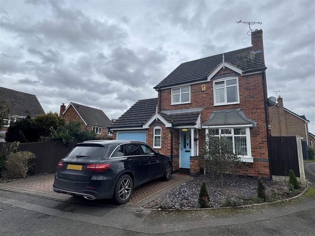 Wallingbrook Rise, Worksop S80 3 bed detached house - £260,000