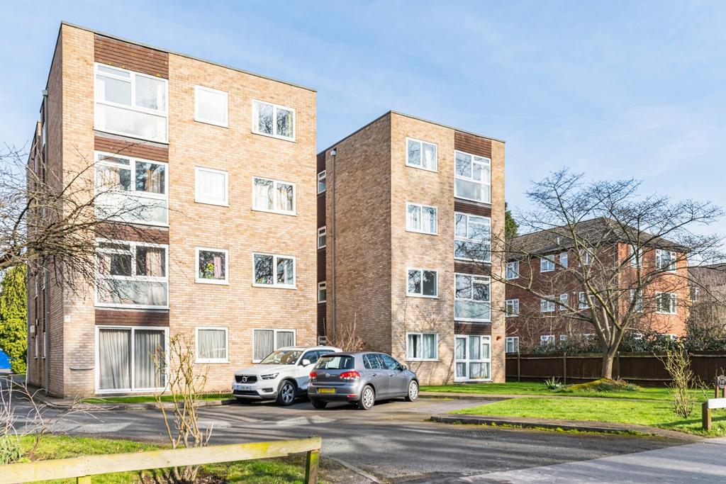 Brackley Road, Beckenham, BR3 2 bed flat for sale - £385,000