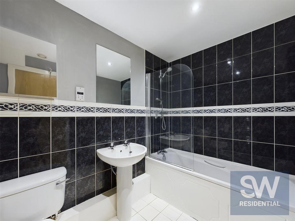 City Central, Wellington Street, Leeds 2 bed apartment for sale - £310,000
