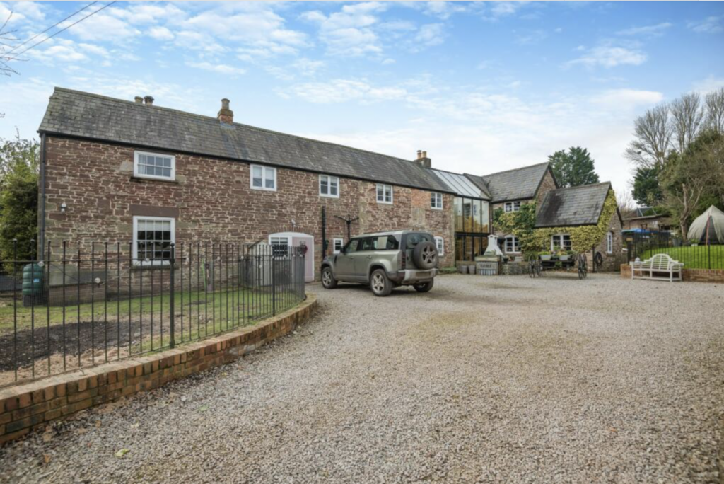 Bullo Pill, Gloucestershire, GL14 1ED 5 bed detached house - £560,000
