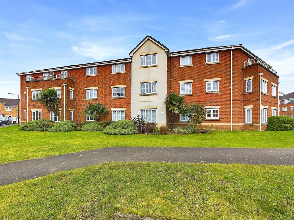 Sargeson Road, Armthorpe, Doncaster... 2 bed apartment - £100,000