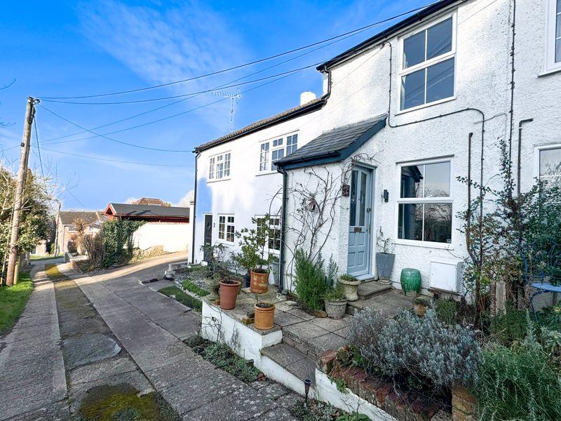 The Baulk, Ivinghoe LU7 1 bed terraced house for sale - £300,000