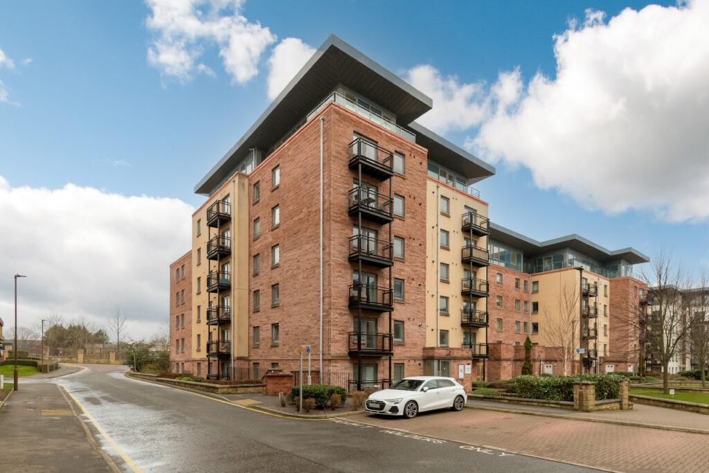 Flat 19, 24 Slateford Gait... 2 bed flat - £65,000