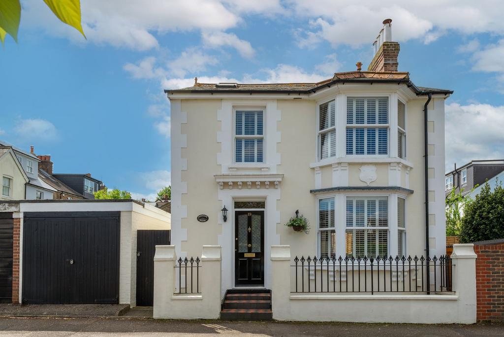 Parkgate Road, Reigate, RH2 3 bed detached house for sale - £765,000