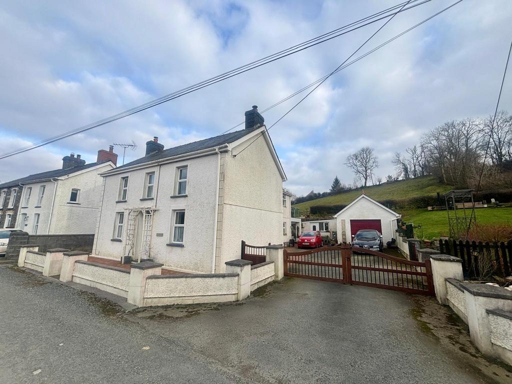 Cribyn, Lampeter, SA48 4 bed detached house - £335,000