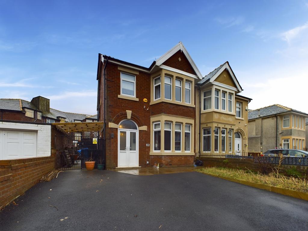 Napier Avenue, Blackpool, FY4 4 bed semi-detached house for sale - £225,000