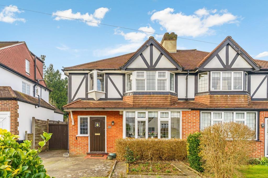 Ashurst Road, Tadworth KT20 3 bed semi-detached house for sale - £655,000