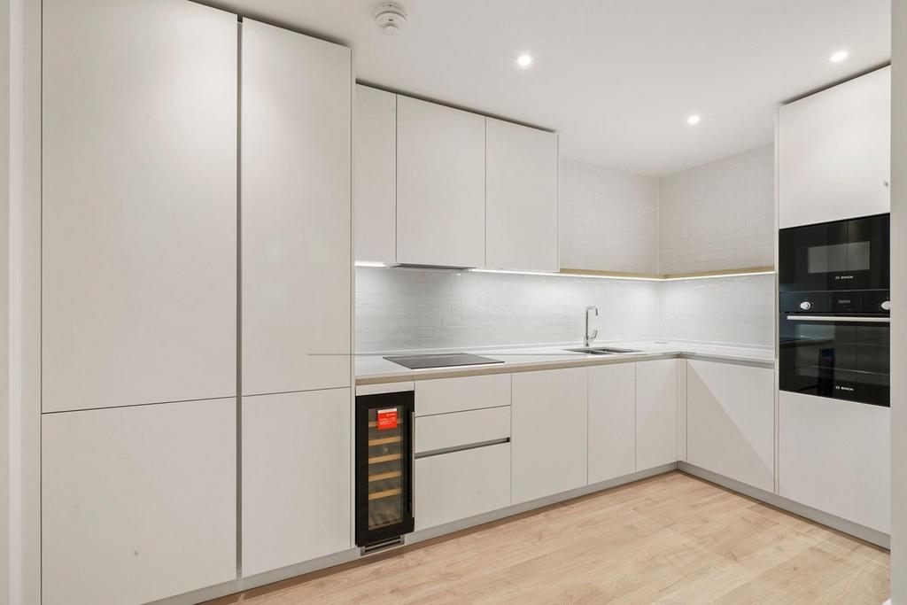 Lavey House, Wembley HA0 3 bed flat for sale - £635,000