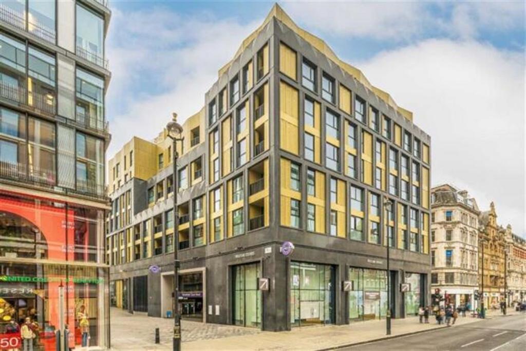 Fareham Street, Soho, London, W1F Studio - £2,750 pcm (£635 pw)