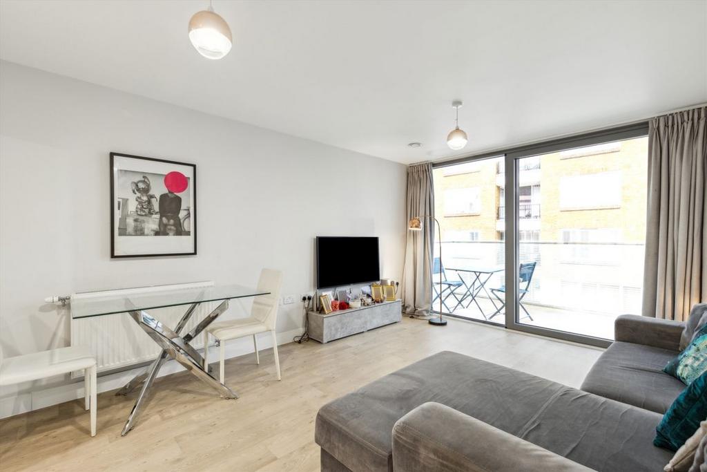 Waterfront Drive, London SW10 1 bed flat - £3,250 pcm (£750 pw)
