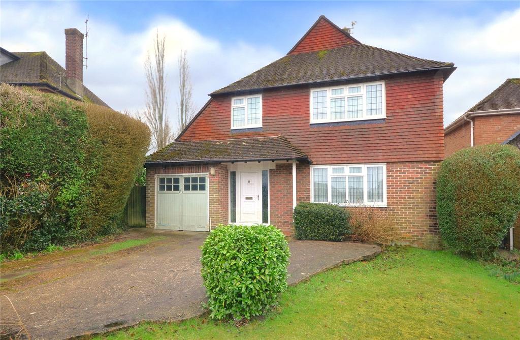 East Grinstead, West Sussex, RH19 3 bed detached house for sale - £550,000