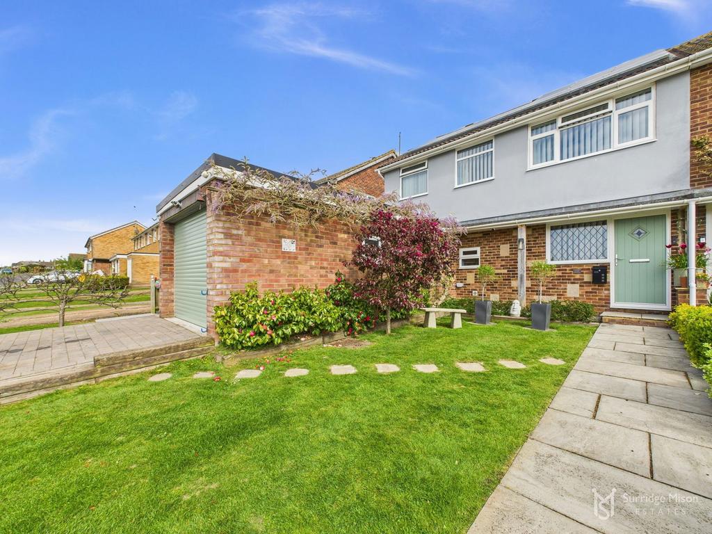 Springfield Close, Pevensey BN24 4 bed semi-detached house for sale - £ ...