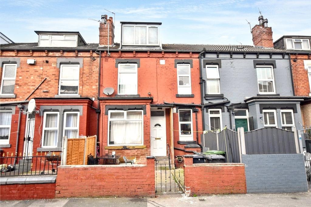 Sutherland Terrace, Leeds, West... 2 bed terraced house - £75,000
