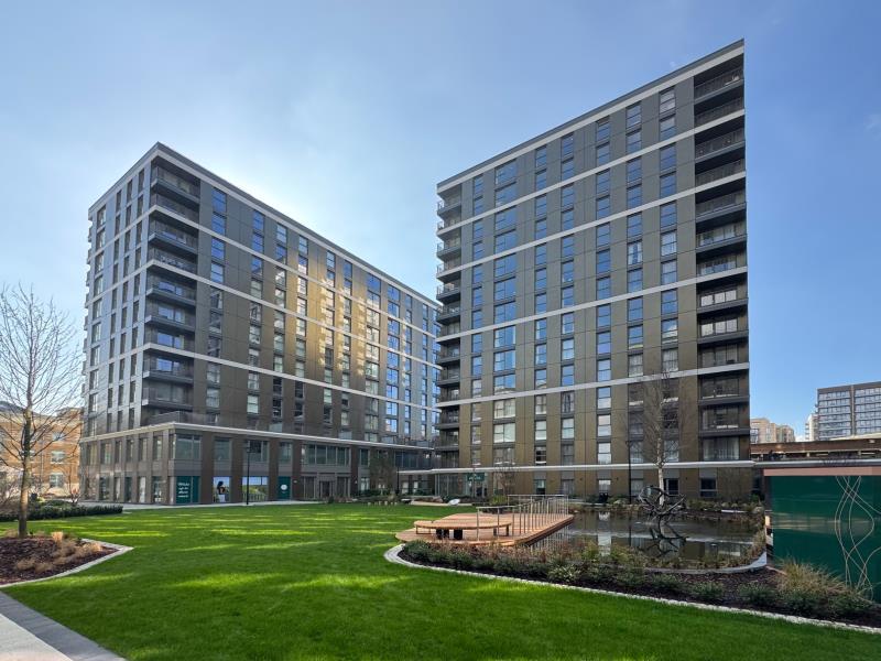 Lily House, Staines TW18 1 bed flat to rent - £1,500 pcm (£346 pw)