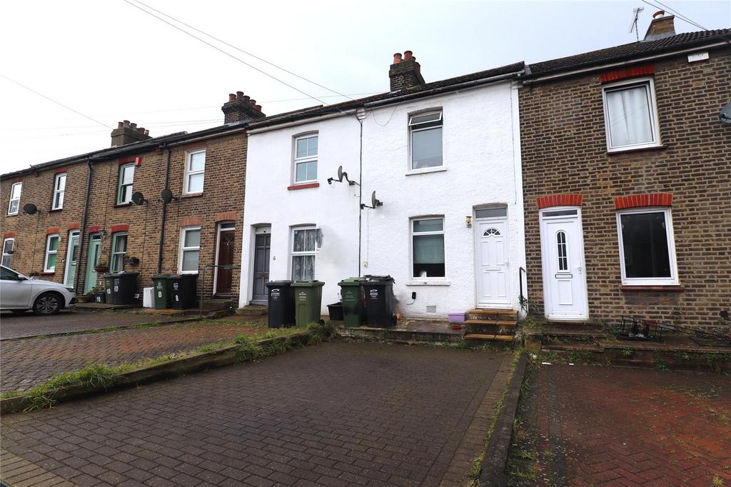 Betsham Road, Swanscombe, Kent, DA10 2 bed terraced house for sale - £ ...