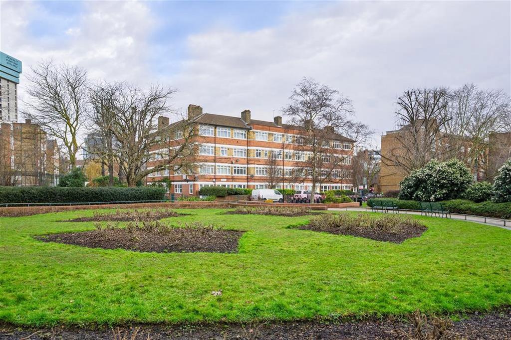 Tyers Estate, London SE1 2 bed flat - £1,998 pcm (£461 pw)