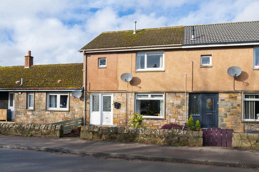 Main Street, Dairsie, KY15 2 bed terraced house - £165,000