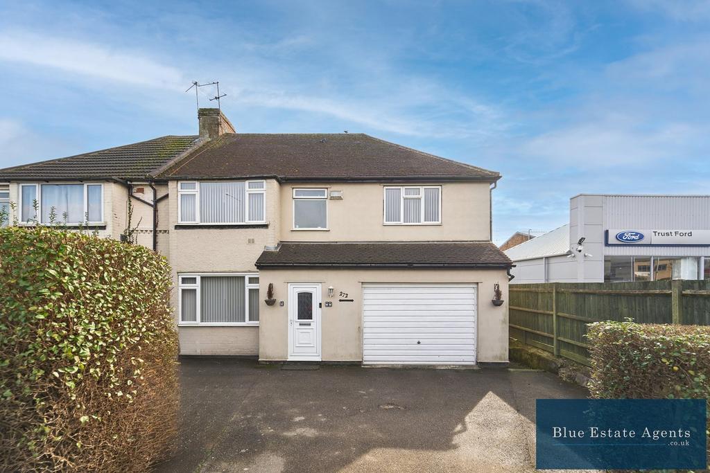 London Road, Staines-upon-Thames, TW18 4 bed semi-detached house - £750,000