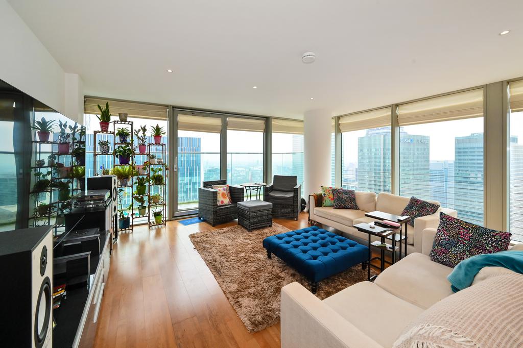 Landmark East Tower, London E14 3 bed flat - £1,100,000