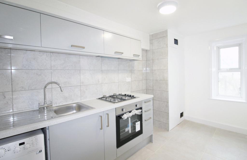 London SE27 1 bed flat - £1,275 pcm (£294 pw)