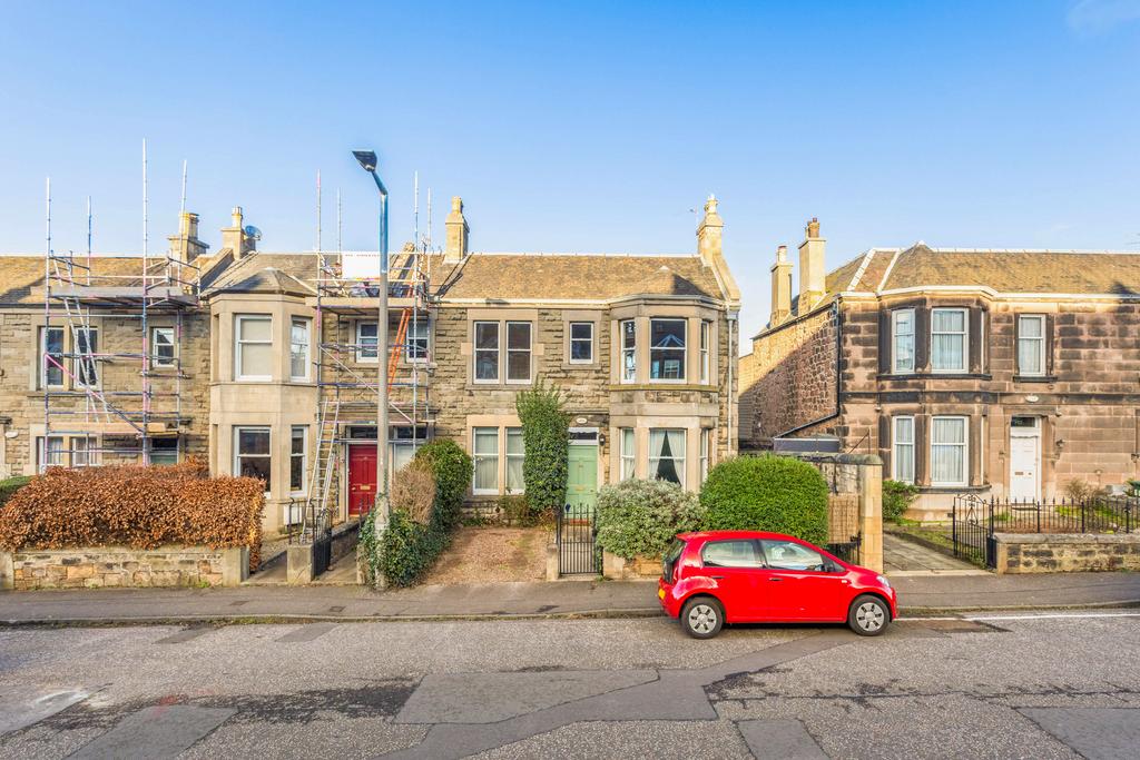 66 Argyle Crescent, Joppa, EH15 2QD 3 bed flat - £470,000