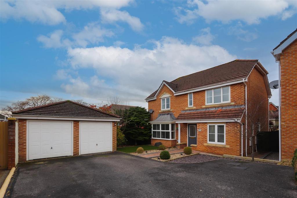 Dannog Y Coed, Barry CF63 4 bed detached house - £465,000