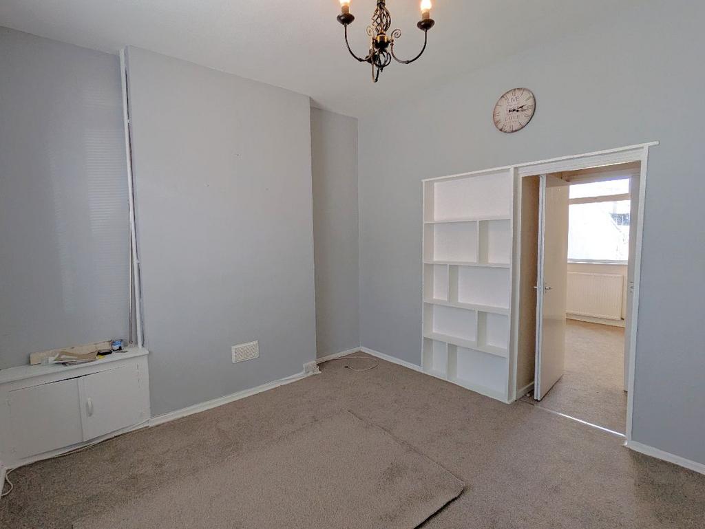 Splott, Cardiff CF24 1 bed flat - £700 pcm (£162 pw)