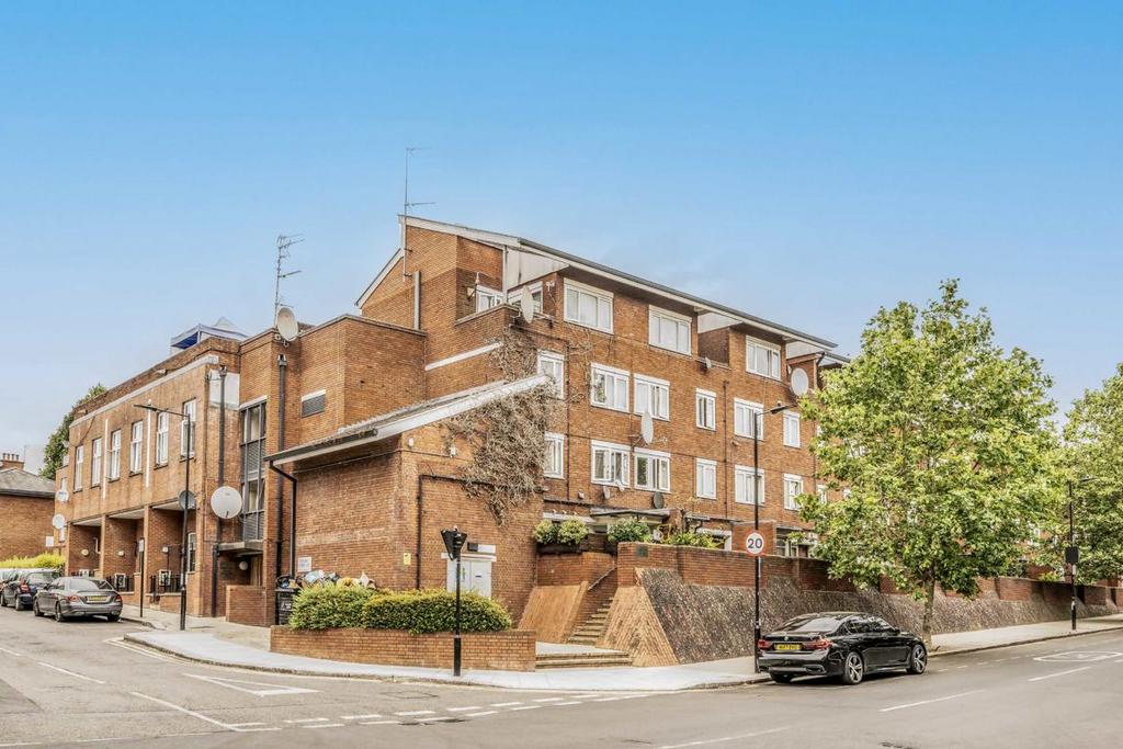Dowland Street, London W10 2 bed flat - £400,000