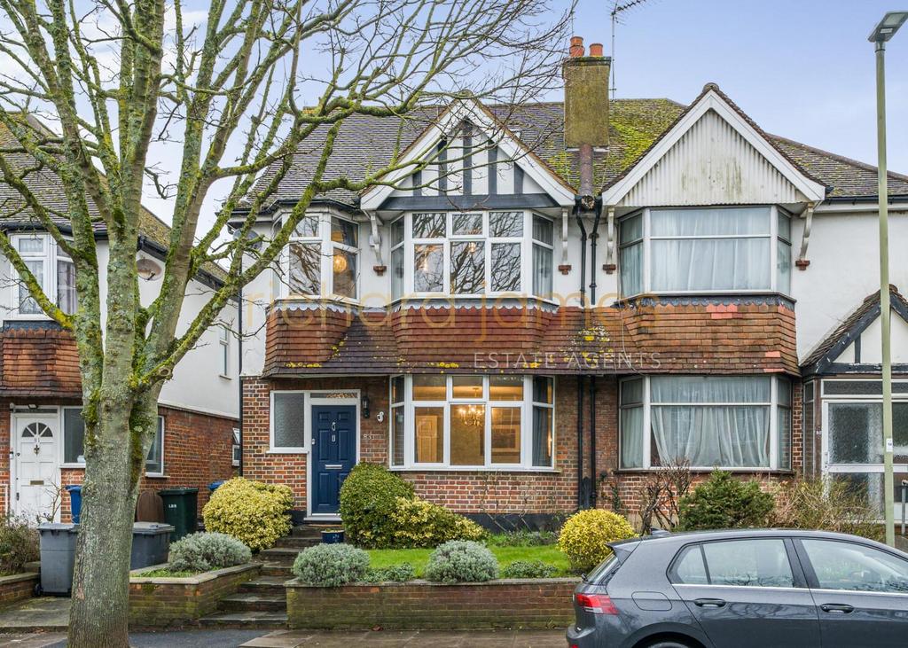 Daws Lane, Mill Hill, NW7 4 bed semi-detached house - £899,950